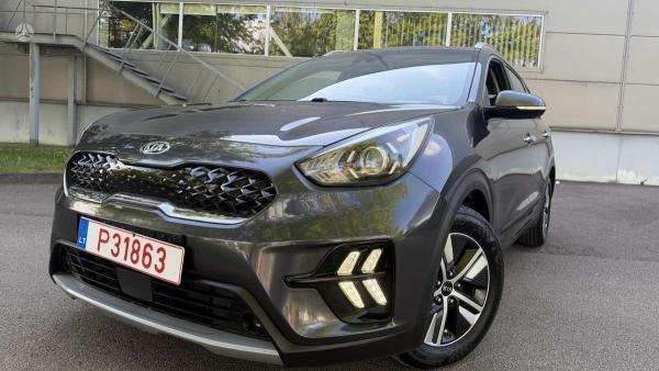Grey Kia Niro 2019 in Alytus, with an engine capacity of 1.59 L and mileage of 198 thousand km for 13800 €, photo 3 on AUTOMOTO.COM.LV