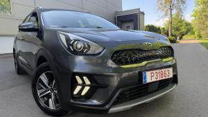 Grey Kia Niro 2019 in Alytus, with an engine capacity of 1.59 L and mileage of 198 thousand km for 13800 €, photo 5 on AUTOMOTO.COM.LV