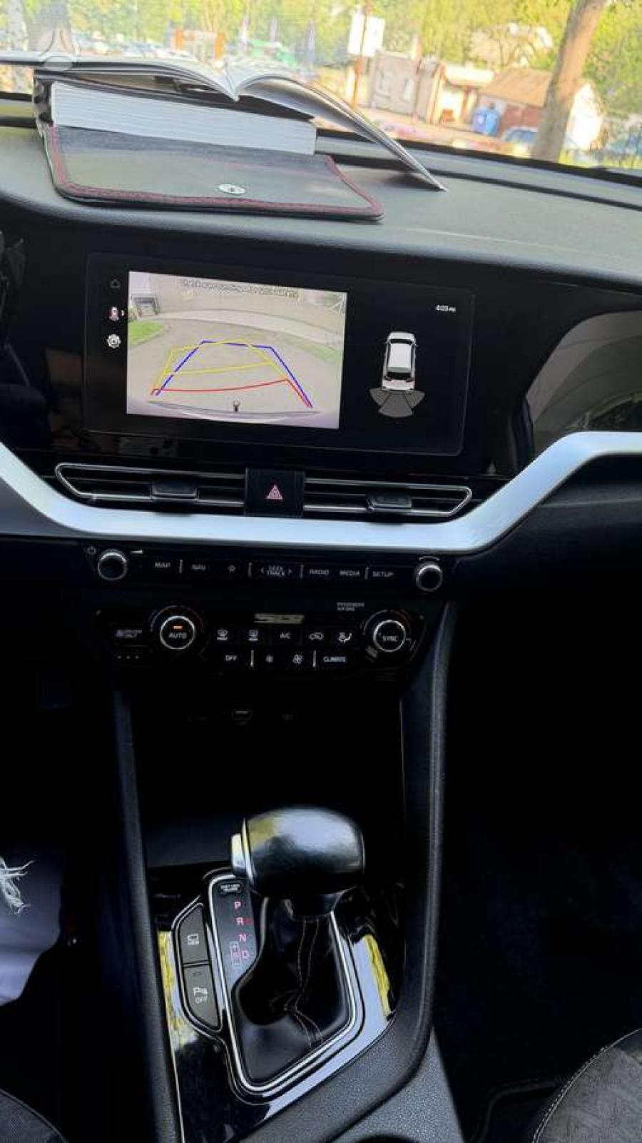 Grey Kia Niro 2019 in Alytus, with an engine capacity of 1.59 L and mileage of 198 thousand km for 13800 €, photo 15 on AUTOMOTO.COM.LV