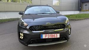 Grey Kia Niro 2019 in Alytus, with an engine capacity of 1.59 L and mileage of 199 thousand km for 13800 €, photo 6 on AUTOMOTO.COM.LV