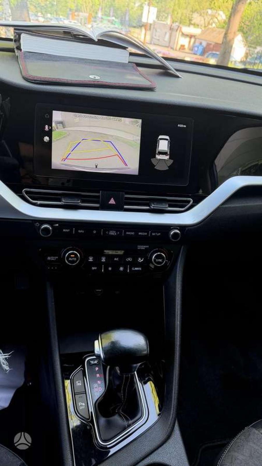Grey Kia Niro 2019 in Alytus, with an engine capacity of 1.59 L and mileage of 199 thousand km for 13800 €, photo 15 on AUTOMOTO.COM.LV