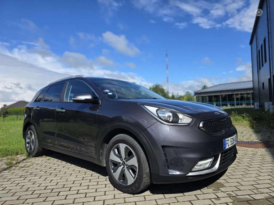 Pelēks Kia Niro 2019 Tauragė, ar dzinēja tilpumu 1.59 L un nobraukumu 207 tūkst. km par 10000 €, foto 13 vietnē AUTOMOTO.COM.LV