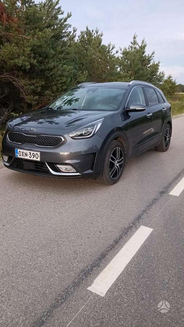Pelēks Kia Niro 2019 Radviliškis, ar dzinēja tilpumu 1.58 L un nobraukumu 276 tūkst. km par 12400 €, foto 1 vietnē AUTOMOTO.COM.LV