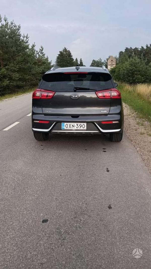 Pelēks Kia Niro 2019 Radviliškis, ar dzinēja tilpumu 1.58 L un nobraukumu 276 tūkst. km par 12400 €, foto 6 vietnē AUTOMOTO.COM.LV