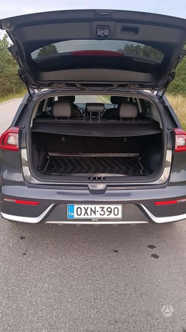 Pelēks Kia Niro 2019 Radviliškis, ar dzinēja tilpumu 1.58 L un nobraukumu 276 tūkst. km par 12400 €, foto 10 vietnē AUTOMOTO.COM.LV