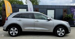 Grey Kia Niro 2019 in Taurage, with an engine capacity of 1.58 L and mileage of 159 thousand km for 15400 €, photo 7 on AUTOMOTO.COM.LV