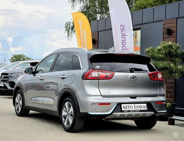 Pelēks Kia Niro 2019 Tauragė, ar dzinēja tilpumu 1.58 L un nobraukumu 159 tūkst. km par 15400 €, foto 7 vietnē AUTOMOTO.COM.LV