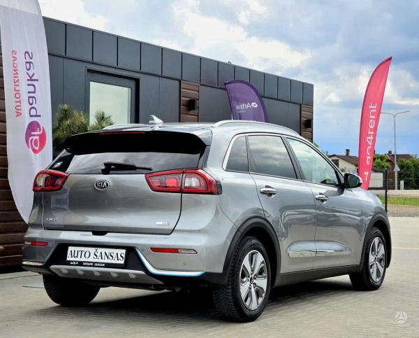 Pelēks Kia Niro 2019 Tauragė, ar dzinēja tilpumu 1.58 L un nobraukumu 159 tūkst. km par 15400 €, foto 8 vietnē AUTOMOTO.COM.LV