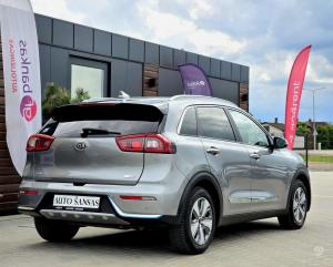 Grey Kia Niro 2019 in Taurage, with an engine capacity of 1.58 L and mileage of 159 thousand km for 15400 €, photo 9 on AUTOMOTO.COM.LV