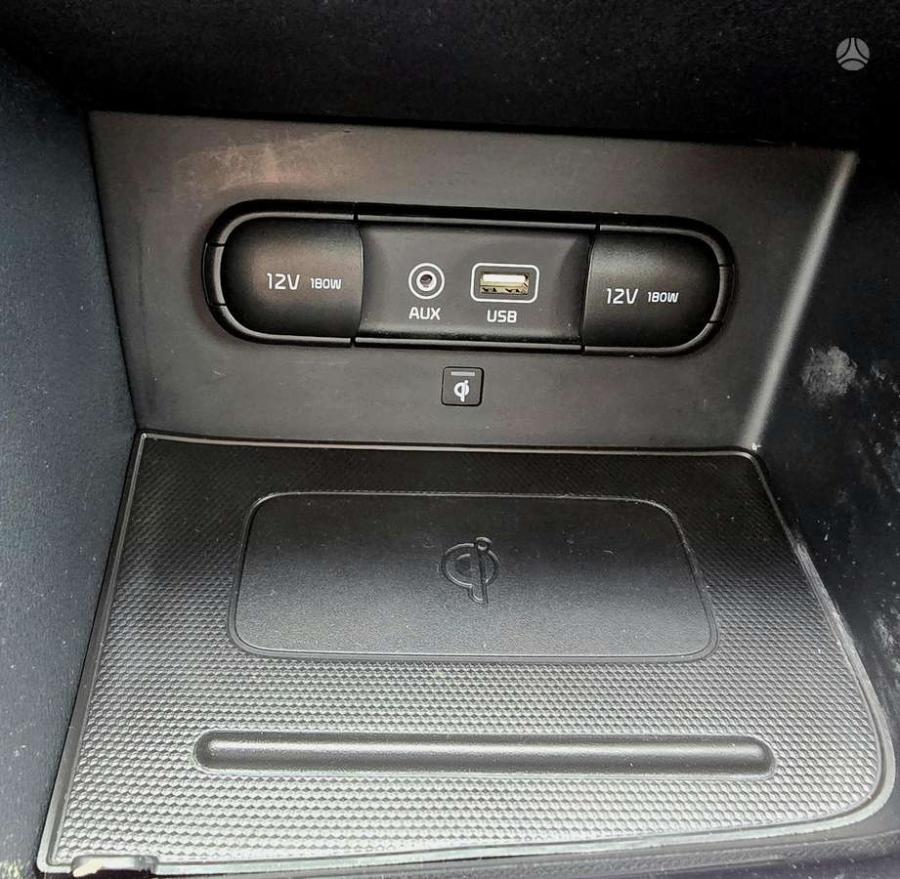 Grey Kia Niro 2019 in Taurage, with an engine capacity of 1.58 L and mileage of 159 thousand km for 15400 €, photo 22 on AUTOMOTO.COM.LV