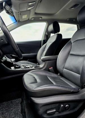 Grey Kia Niro 2019 in Taurage, with an engine capacity of 1.58 L and mileage of 159 thousand km for 15400 €, photo 26 on AUTOMOTO.COM.LV