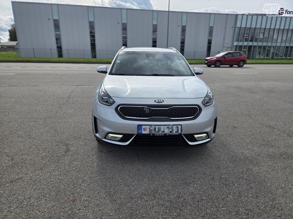 Pelēks Kia Niro 2019 Šauļi, ar dzinēja tilpumu 1.60 L un nobraukumu 248 tūkst. km par 15000 €, foto  vietnē AUTOMOTO.COM.LV