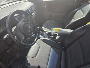 Grey Kia Niro 2019 in Siauliai, with an engine capacity of 1.60 L and mileage of 248 thousand km for 15000 €, photo 14 on AUTOMOTO.COM.LV
