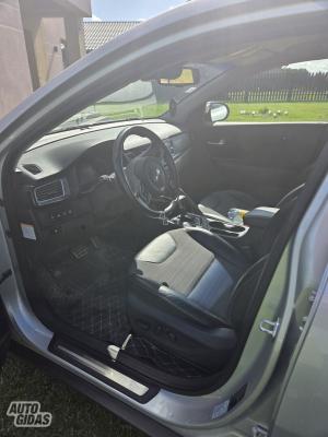 Grey Kia Niro 2019 in Siauliai, with an engine capacity of 1.60 L and mileage of 248 thousand km for 15000 €, photo 15 on AUTOMOTO.COM.LV