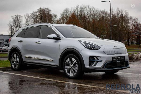 Pelēks Kia Niro 2020 Kauņa, ar dzinēja tilpumu 0.00 L un nobraukumu 112 tūkst. km par 17700 €, foto 3 vietnē AUTOMOTO.COM.LV