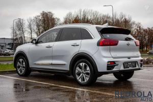 Pelēks Kia Niro 2020 Kauņa, ar dzinēja tilpumu 0.00 L un nobraukumu 112 tūkst. km par 17700 €, foto 6 vietnē AUTOMOTO.COM.LV