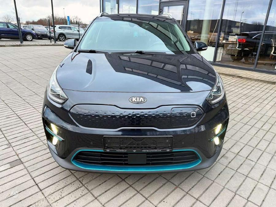 Grey Kia Niro 2020 in Kaunas, with an engine capacity of 0.00 L and mileage of 164 thousand km for 17200 €, photo 2 on AUTOMOTO.COM.LV