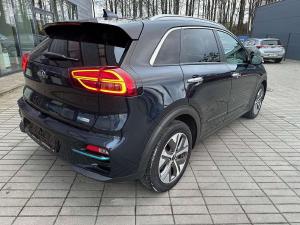 Grey Kia Niro 2020 in Kaunas, with an engine capacity of 0.00 L and mileage of 164 thousand km for 17200 €, photo 4 on AUTOMOTO.COM.LV