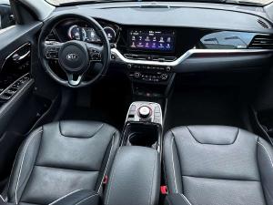 Grey Kia Niro 2020 in Kaunas, with an engine capacity of 0.00 L and mileage of 164 thousand km for 17200 €, photo 11 on AUTOMOTO.COM.LV