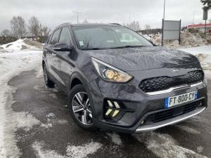 Pelēks Kia Niro 2020 Tauragė, ar dzinēja tilpumu 1.58 L un nobraukumu 100 tūkst. km par 12500 €, foto  vietnē AUTOMOTO.COM.LV