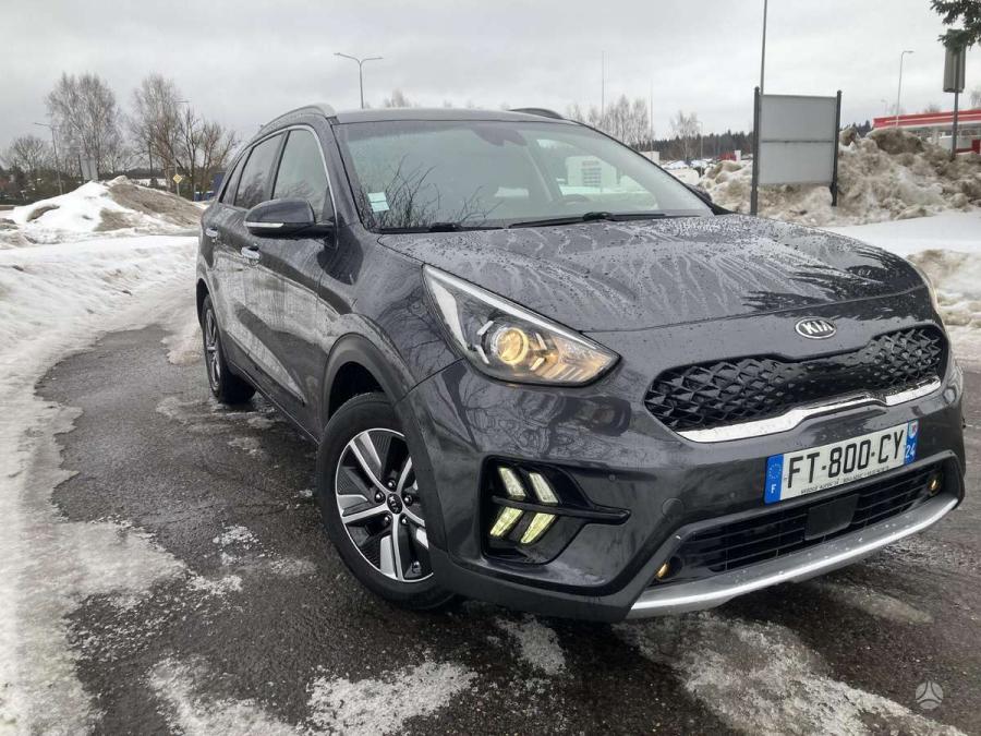 Pelēks Kia Niro 2020 Tauragė, ar dzinēja tilpumu 1.58 L un nobraukumu 100 tūkst. km par 12500 €, foto 1 vietnē AUTOMOTO.COM.LV