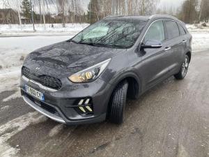 Pelēks Kia Niro 2020 Tauragė, ar dzinēja tilpumu 1.58 L un nobraukumu 100 tūkst. km par 12500 €, foto 2 vietnē AUTOMOTO.COM.LV