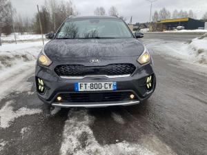 Pelēks Kia Niro 2020 Tauragė, ar dzinēja tilpumu 1.58 L un nobraukumu 100 tūkst. km par 12500 €, foto 3 vietnē AUTOMOTO.COM.LV