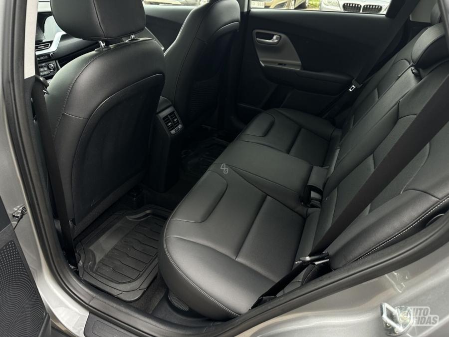 Grey Kia Niro 2020 in Kaunas, with an engine capacity of 1.60 L and mileage of 141 thousand km for 16271 €, photo 11 on AUTOMOTO.COM.LV