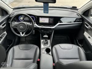 Grey Kia Niro 2020 in Kaunas, with an engine capacity of 1.60 L and mileage of 141 thousand km for 16271 €, photo 14 on AUTOMOTO.COM.LV