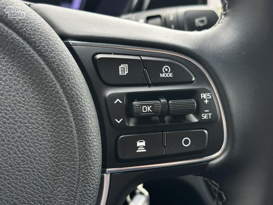 Grey Kia Niro 2020 in Kaunas, with an engine capacity of 1.60 L and mileage of 141 thousand km for 16271 €, photo 17 on AUTOMOTO.COM.LV