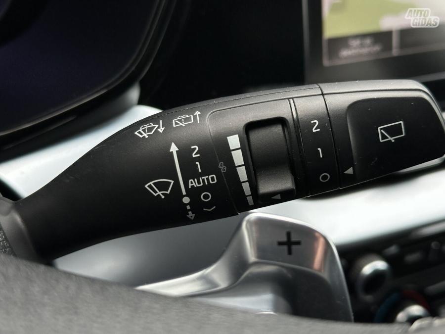 Grey Kia Niro 2020 in Kaunas, with an engine capacity of 1.60 L and mileage of 141 thousand km for 16271 €, photo 20 on AUTOMOTO.COM.LV