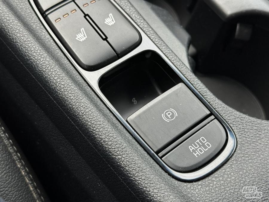 Grey Kia Niro 2020 in Kaunas, with an engine capacity of 1.60 L and mileage of 141 thousand km for 16271 €, photo 29 on AUTOMOTO.COM.LV