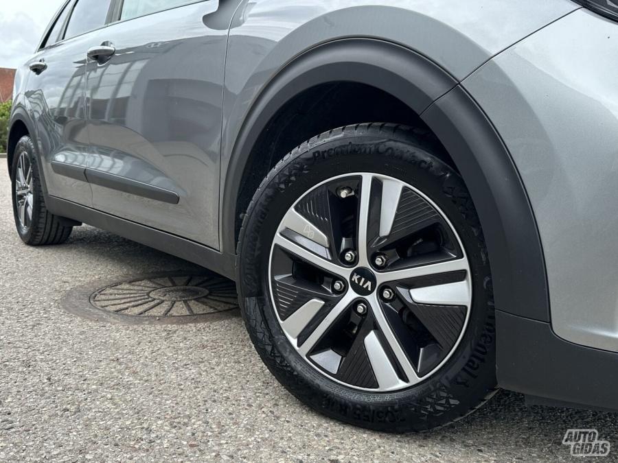 Grey Kia Niro 2020 in Kaunas, with an engine capacity of 1.60 L and mileage of 141 thousand km for 16271 €, photo 31 on AUTOMOTO.COM.LV