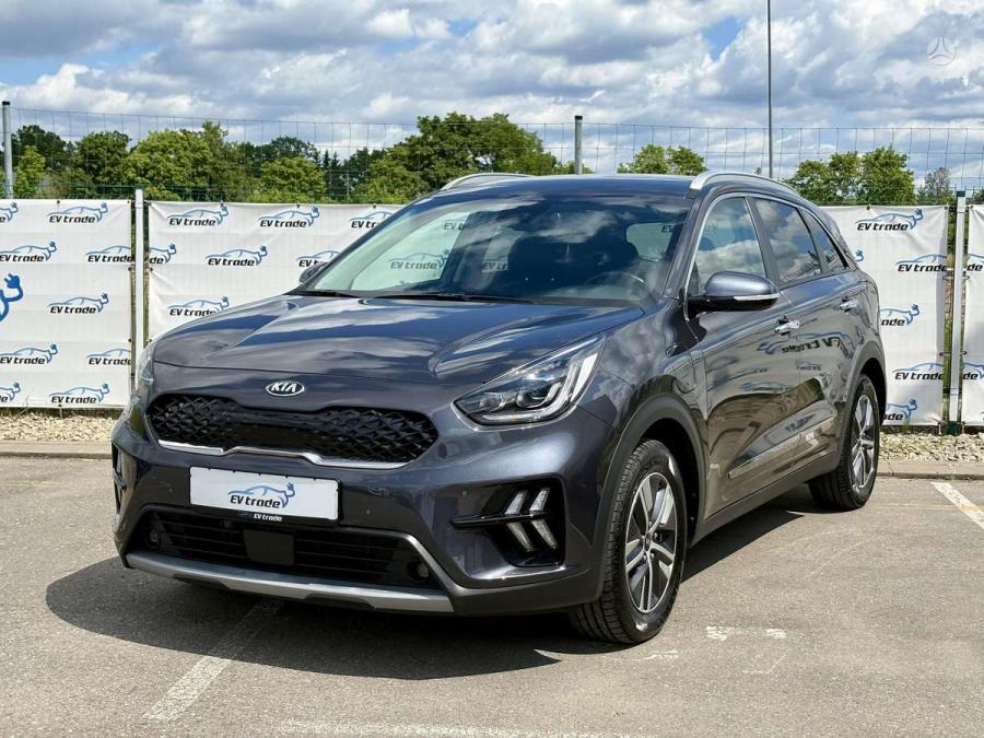 Pelēks Kia Niro 2020 Viļņa, ar dzinēja tilpumu 1.58 L un nobraukumu 134 tūkst. km par 18000 €, foto 1 vietnē AUTOMOTO.COM.LV