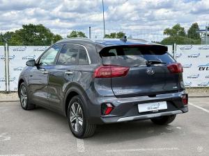 Pelēks Kia Niro 2020 Viļņa, ar dzinēja tilpumu 1.58 L un nobraukumu 134 tūkst. km par 18000 €, foto 5 vietnē AUTOMOTO.COM.LV