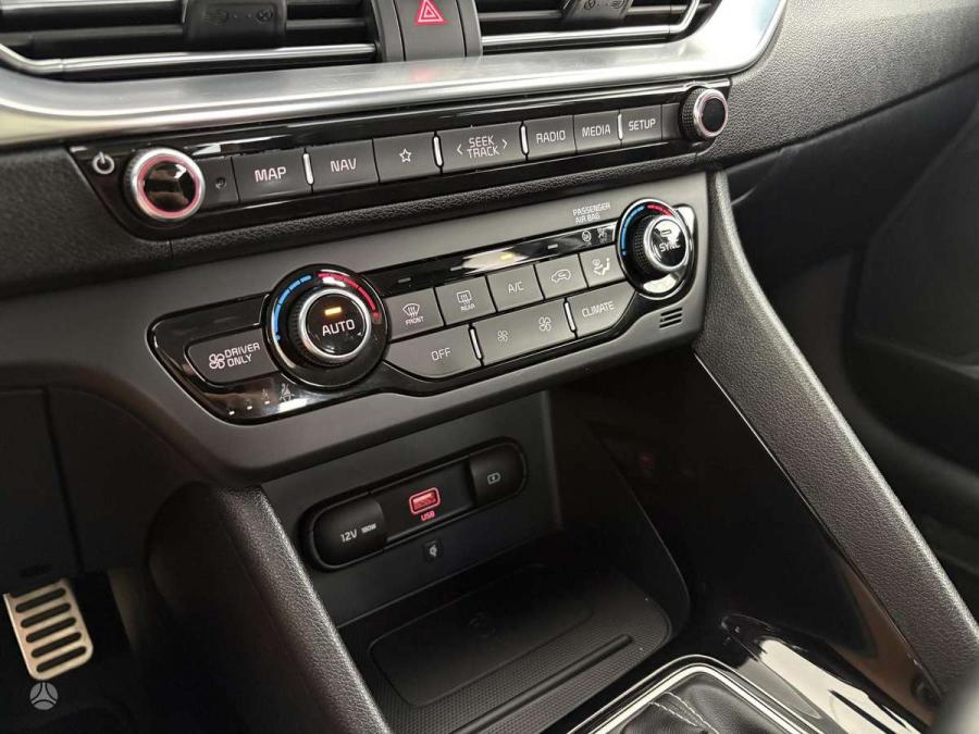 Pelēks Kia Niro 2020 Viļņa, ar dzinēja tilpumu 1.58 L un nobraukumu 134 tūkst. km par 18000 €, foto 15 vietnē AUTOMOTO.COM.LV
