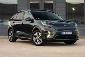 Pelēks Kia Niro 2020 Jelgava, ar dzinēja tilpumu 0.10 L un nobraukumu 35 tūkst. km par 23850 €, foto  vietnē AUTOMOTO.COM.LV