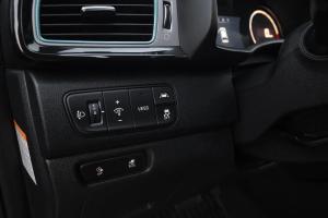 Grey Kia Niro 2020 in Jelgava, with an engine capacity of 0.10 L and mileage of 35 thousand km for 23850 €, photo 9 on AUTOMOTO.COM.LV
