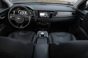Grey Kia Niro 2020 in Jelgava, with an engine capacity of 0.10 L and mileage of 35 thousand km for 23850 €, photo 17 on AUTOMOTO.COM.LV