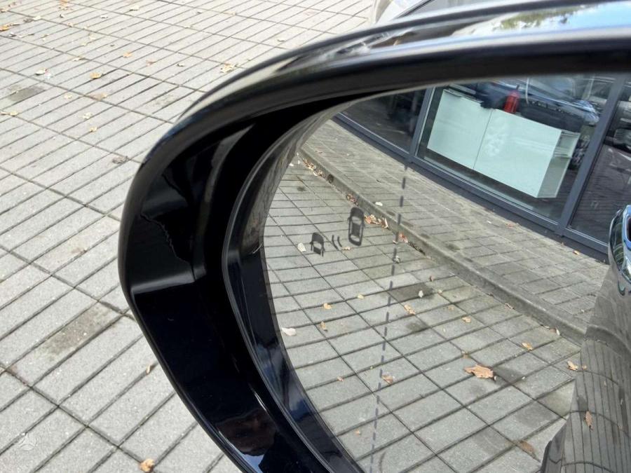 Grey Kia Niro 2020 in Kaunas, with an engine capacity of 1.59 L and mileage of 232 thousand km for 12900 €, photo 7 on AUTOMOTO.COM.LV