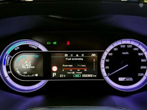 Grey Kia Niro 2020 in Kaunas, with an engine capacity of 1.59 L and mileage of 232 thousand km for 12900 €, photo 10 on AUTOMOTO.COM.LV