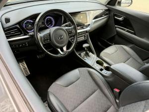 Grey Kia Niro 2020 in Kaunas, with an engine capacity of 1.59 L and mileage of 232 thousand km for 12900 €, photo 11 on AUTOMOTO.COM.LV