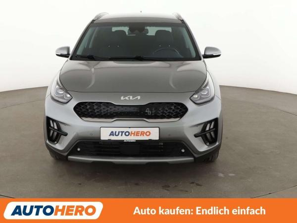 Grey Kia Niro 2021 in Kaunas, with an engine capacity of 1.60 L and mileage of 56 thousand km for 24409 €, photo 9 on AUTOMOTO.COM.LV