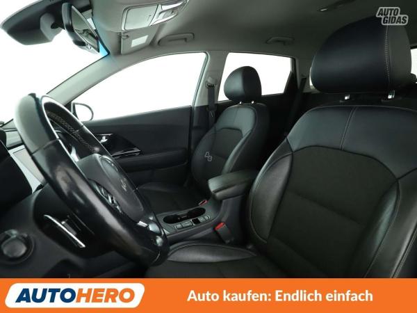 Grey Kia Niro 2021 in Kaunas, with an engine capacity of 1.60 L and mileage of 56 thousand km for 24409 €, photo 10 on AUTOMOTO.COM.LV