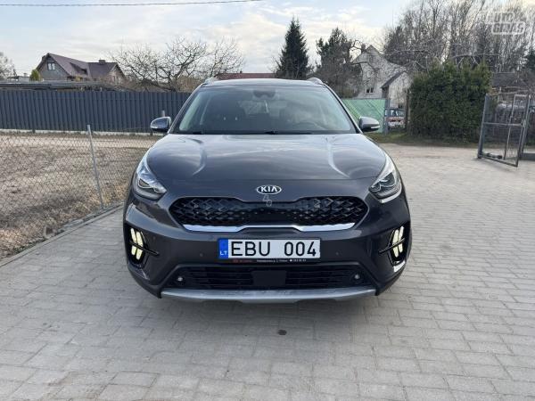 Pelēks Kia Niro 2021 Viļņa, ar dzinēja tilpumu 1.60 L un nobraukumu 50 tūkst. km par 18400 €, foto 3 vietnē AUTOMOTO.COM.LV
