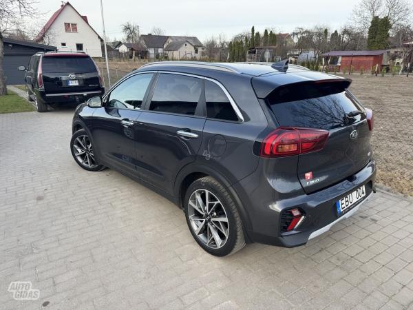 Grey Kia Niro 2021 in Vilnius, with an engine capacity of 1.60 L and mileage of 50 thousand km for 18400 €, photo 6 on AUTOMOTO.COM.LV