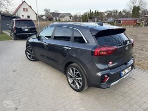 Pelēks Kia Niro 2021 Viļņa, ar dzinēja tilpumu 1.60 L un nobraukumu 50 tūkst. km par 18400 €, foto 7 vietnē AUTOMOTO.COM.LV