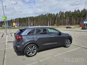 Pelēks Kia Niro 2021 Rīga, ar dzinēja tilpumu 1.60 L un nobraukumu 58 tūkst. km par 18500 €, foto 7 vietnē AUTOMOTO.COM.LV