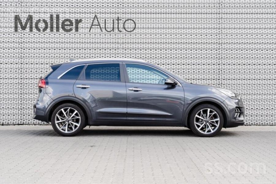 Grey Kia Niro 2021 in Riga, with an engine capacity of 1.60 L and mileage of 59 thousand km for 19850 €, photo 6 on AUTOMOTO.COM.LV