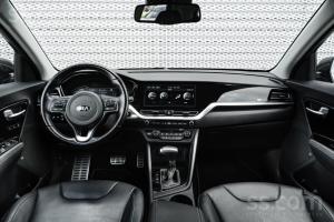 Grey Kia Niro 2021 in Riga, with an engine capacity of 1.60 L and mileage of 59 thousand km for 19850 €, photo 7 on AUTOMOTO.COM.LV